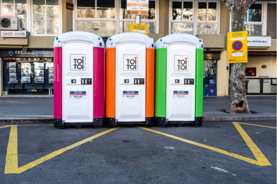 Which Mobile Toilets are Right For Your Event in Singapore?